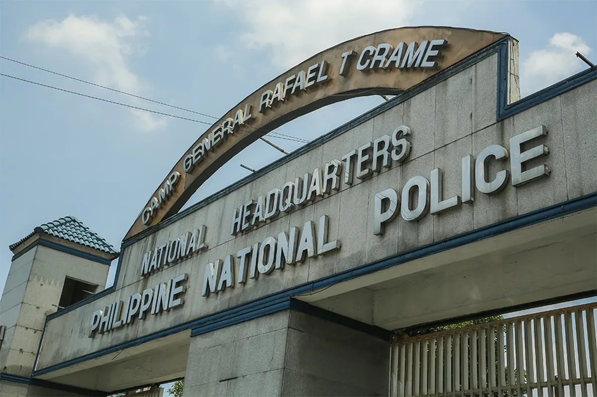 Lalaking papasok sa Camp Crame na may dalang 11 baril inaresto | ABS ... Lalaking papasok sa Camp Crame na may dalang 11 baril inaresto | ABS ...