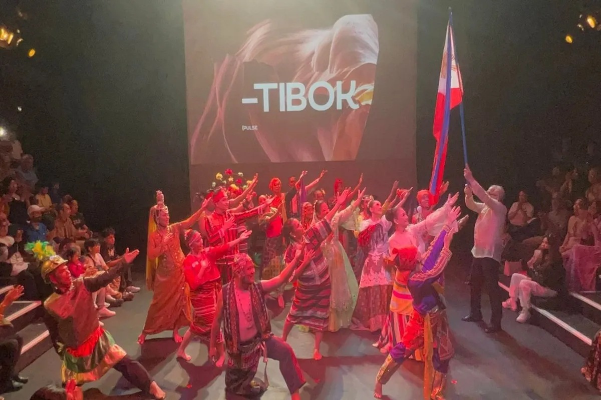 Mga katutubong sayaw ng Pilipinas, ibinida ng Pinoy dance group | ABS ...