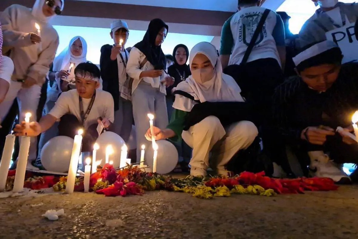 'Bakit ginawa ito sa nagdarasal?': Anger, guilt torment Marawi bombing ...