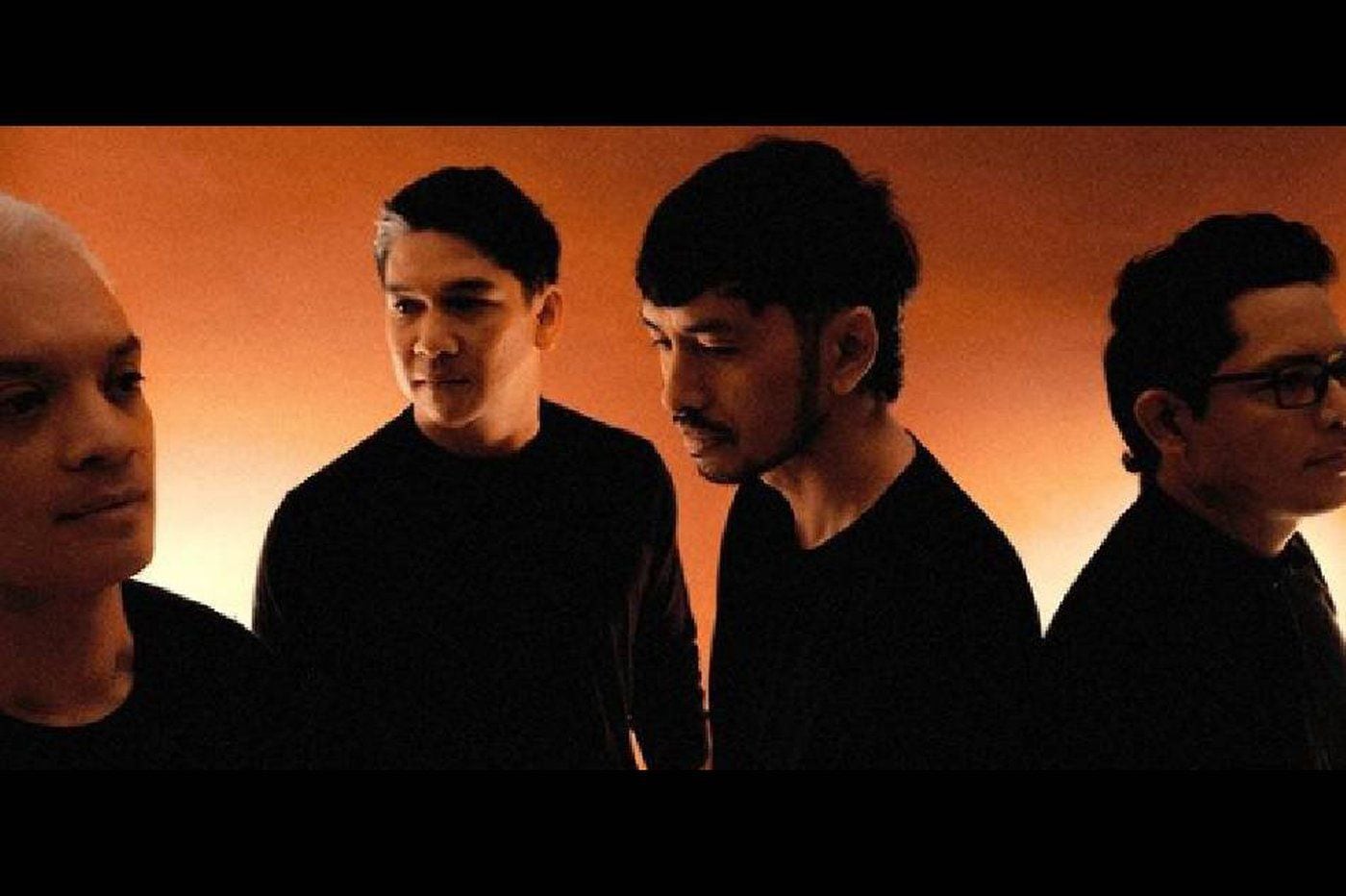 Rivermaya's Bamboo Mañalac, Rico Blanco, Mark Escueta and Nathan ...