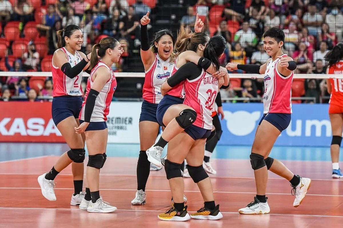 PVL: Tots Carlos stars as Creamline survives Petro Gazz in five sets | ABS-CBN Sports