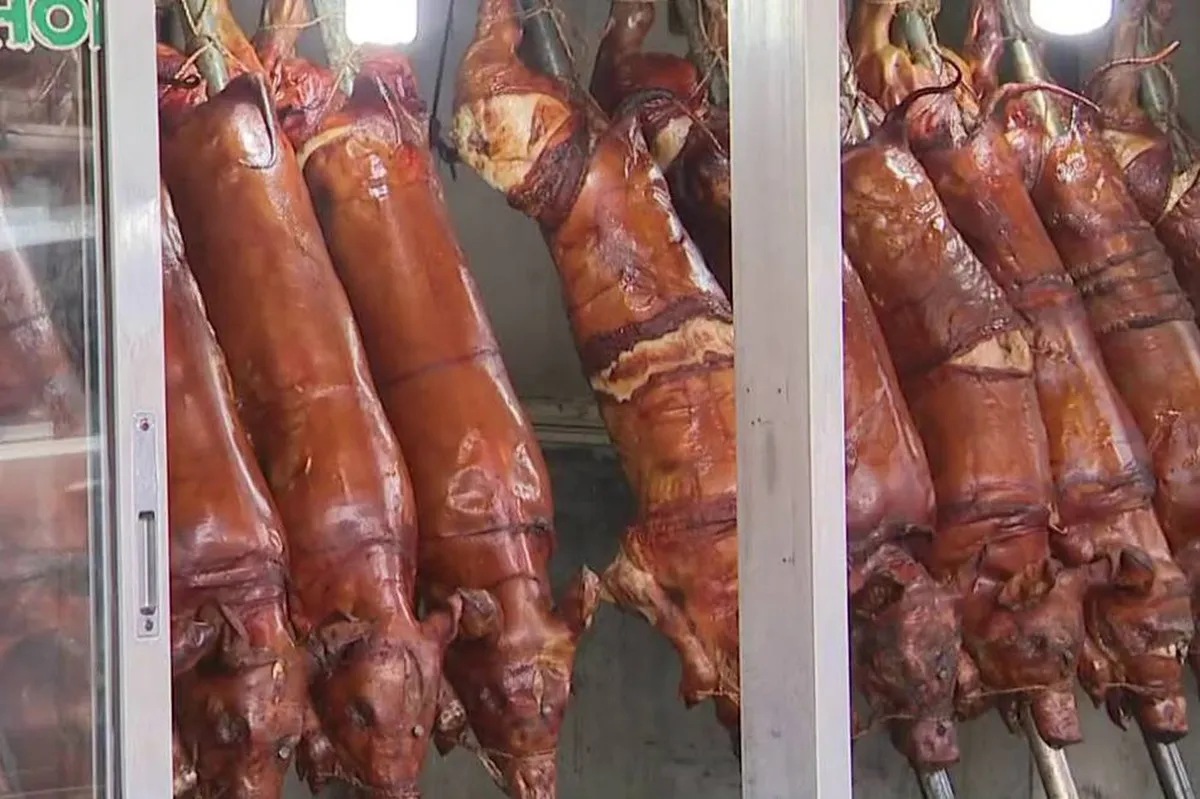 Presyo ng lechon sa La Loma pataas 1 linggo bago mag-Pasko | ABS-CBN News