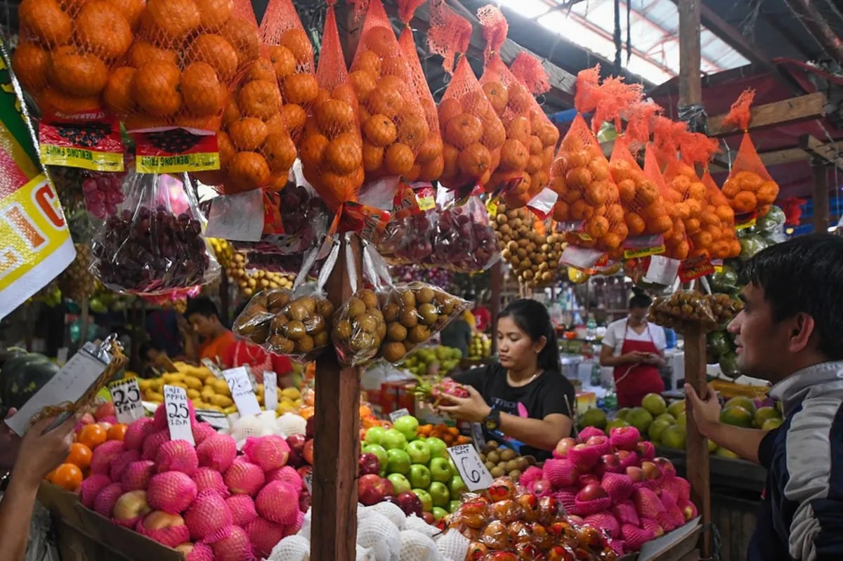 Presyo ng ilang bilog na prutas sa Divisoria, tumaas | ABS-CBN News