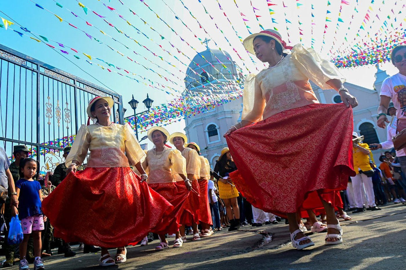 Couples dance in Obando for fertility | ABS-CBN Lifestyle