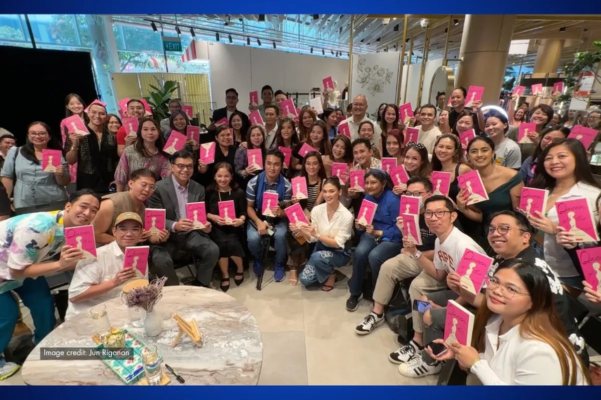 Kauna-unahang int’l book signing ni Pia Wurtzbach, idinaos sa Singapore | ABS-CBN