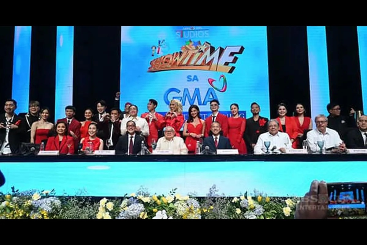 IN PHOTOS: It’s Showtime on GMA: The Contract Signing | ABS-CBN ...