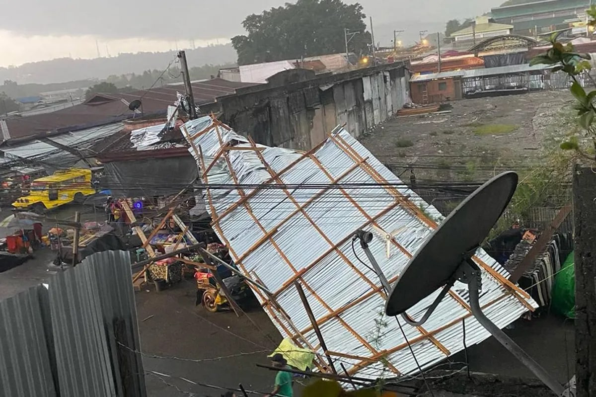 Strong winds due to localized thunderstorms damage tents in Davao City ...