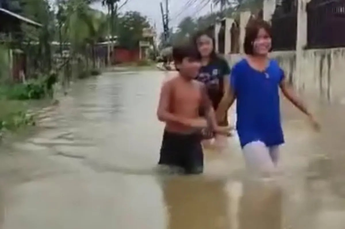 Shear line nagdulot ng pagbaha sa Sta. Margarita, Samar | ABS-CBN News Shear line nagdulot ng pagbaha sa Sta. Margarita, Samar | ABS-CBN News