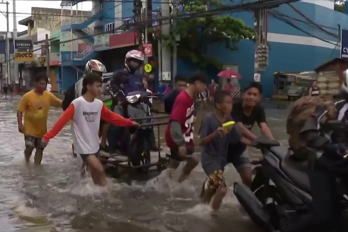 Ilang bahagi ng Metro Manila, karatig-probinsya, binaha | ABS-CBN News Ilang bahagi ng Metro Manila, karatig-probinsya, binaha | ABS-CBN News