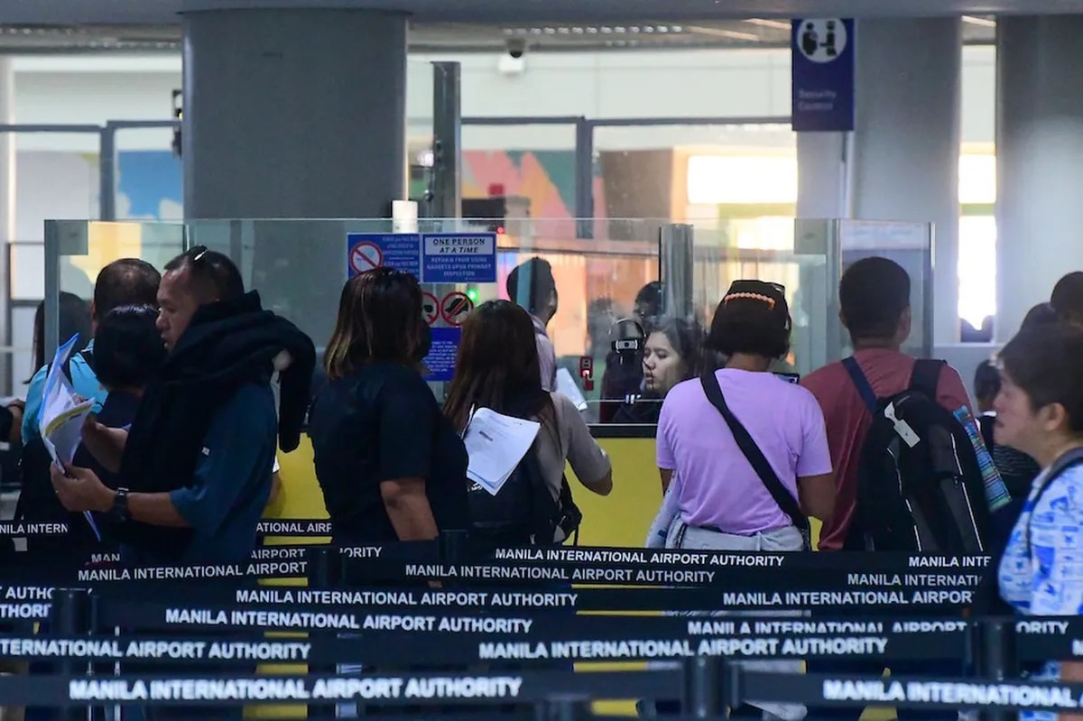 Immigration officers to wear body cameras soon | ABS-CBN News