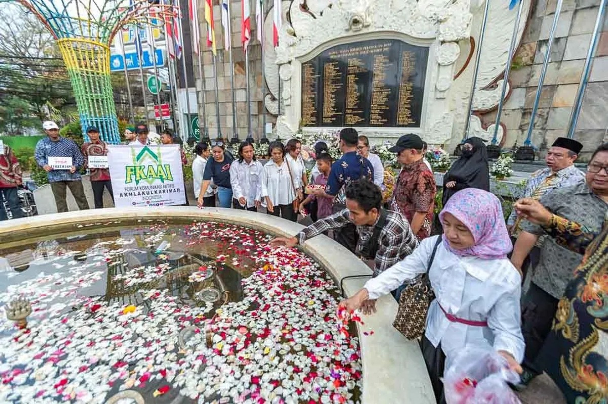 Bali bombing victims, former convicts commemorate attack | ABS-CBN