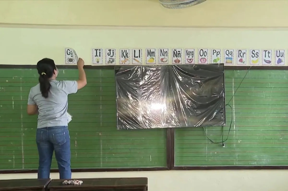 Paglalagay ng wall decor sa classroom ipinagbabawal na ng DepEd | ABS ...