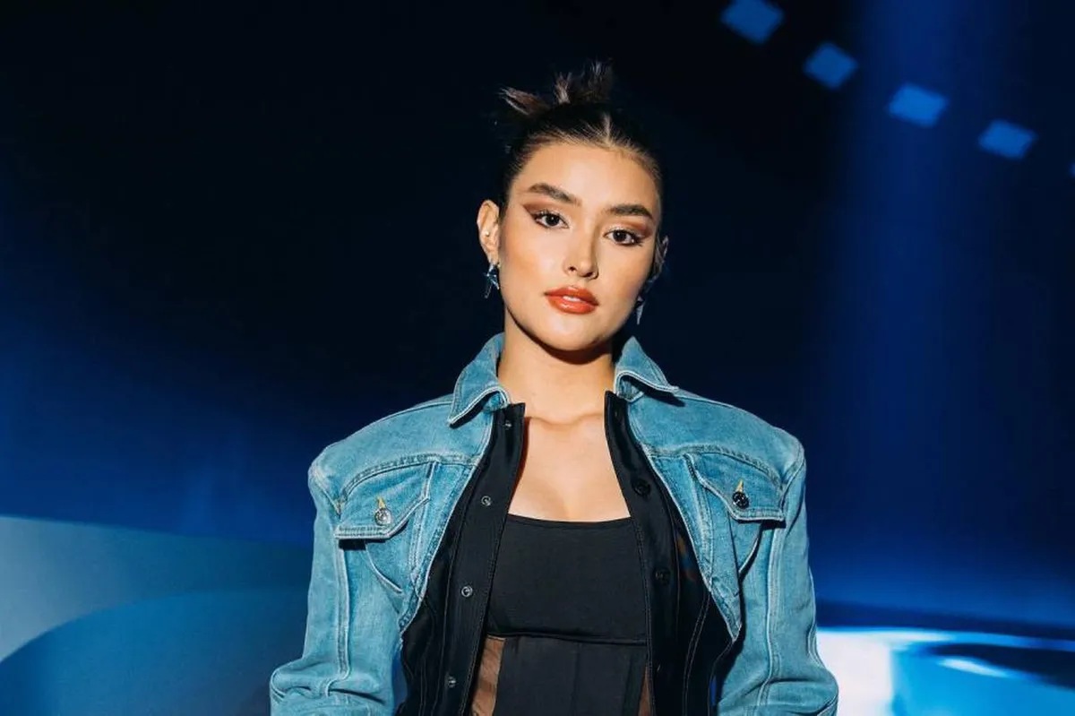 Liza Soberano joins K-pop stars in web show 'Hwaiting' | ABS-CBN Entertainment