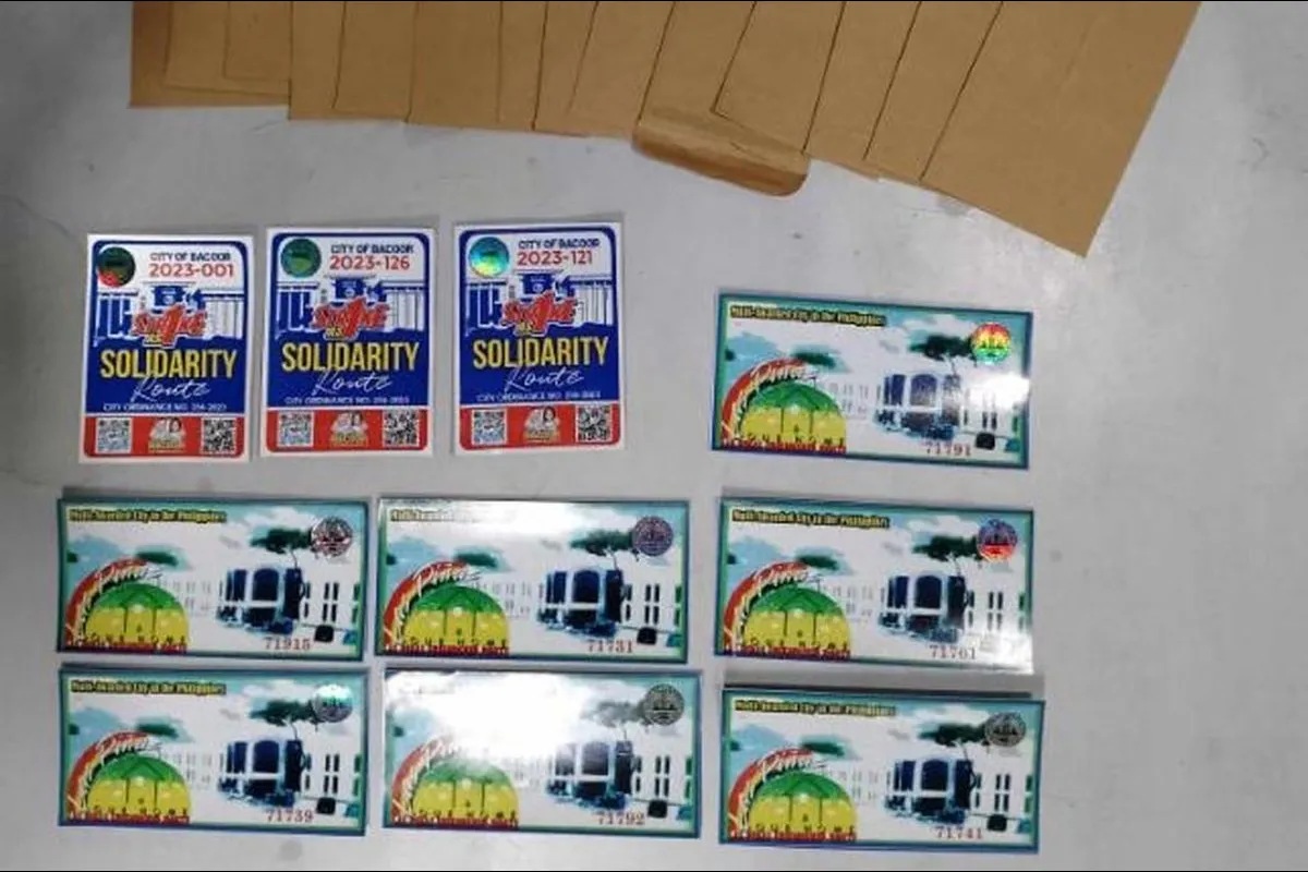 Lalaking nagbebenta ng pekeng solidarity route stickers, arestado sa ...