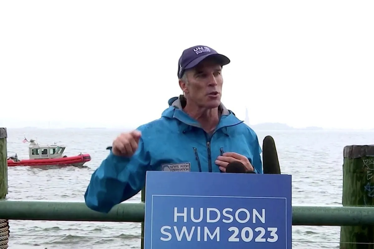 Endurance athlete completes 315-mile Hudson River swim in New York ...
