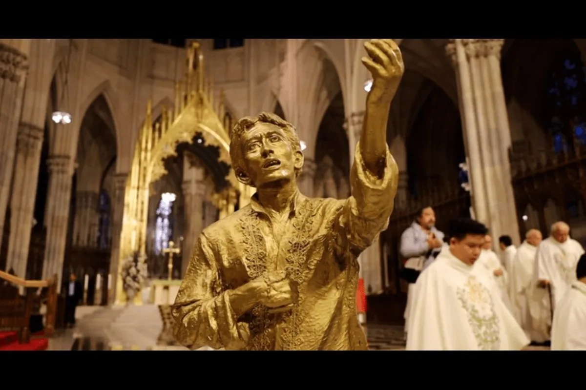 Statue of first Filipino saint Lorenzo Ruiz enthroned at St. Patrick's ...