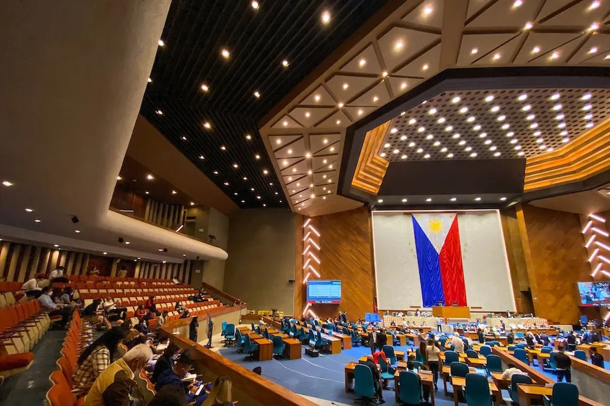Panukalang P5.768 trilyon 2024 national budget lusot na sa Kamara | ABS ...