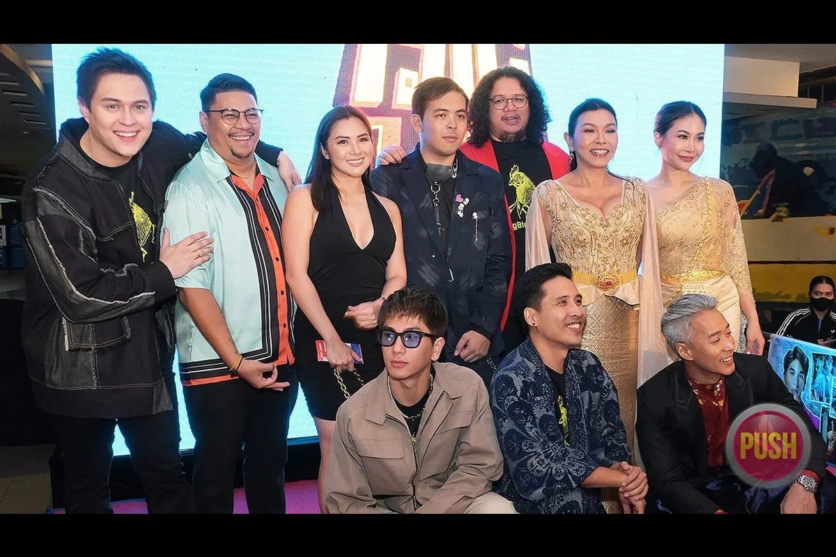 Enrique Gil and cast of 'I Am Not Big Bird' in full force during movie premiere | ABS-CBN ...