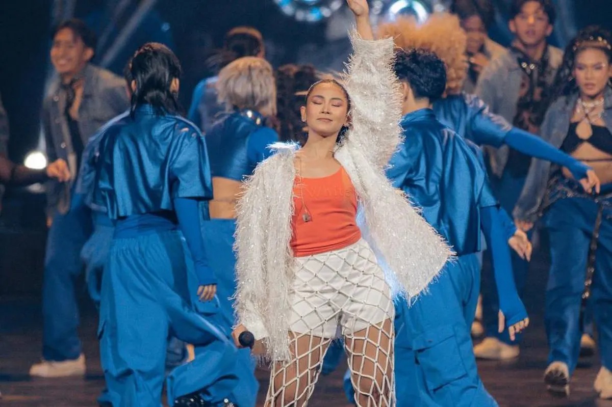 Matteo compliments wife Sarah for breathtaking performance at FIBA draw ...