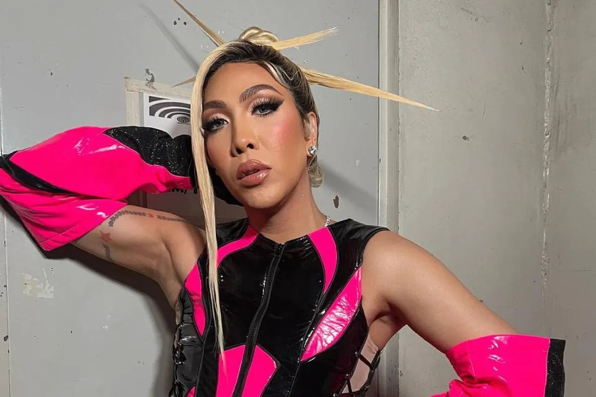 WATCH: Vice Ganda launches newest single 'Rampa' on 'It's Showtime ...