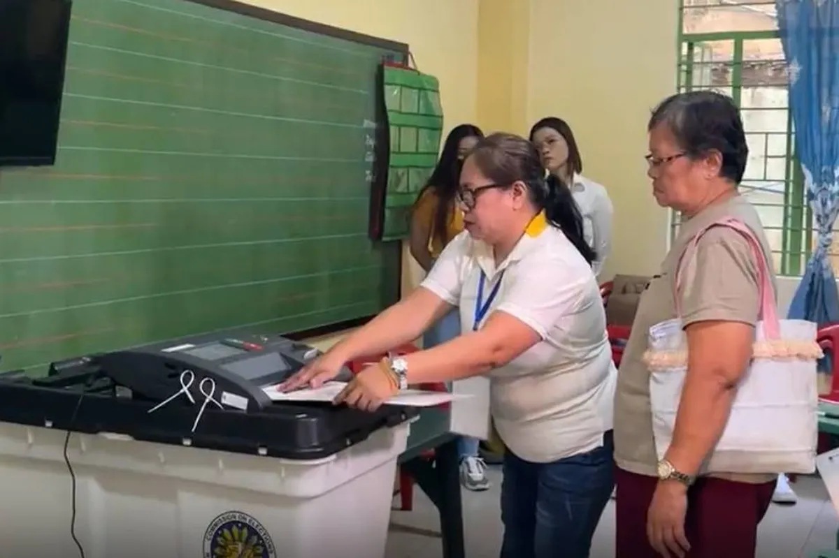 Automated voting kicks off in select QC polling precincts | ABS-CBN News