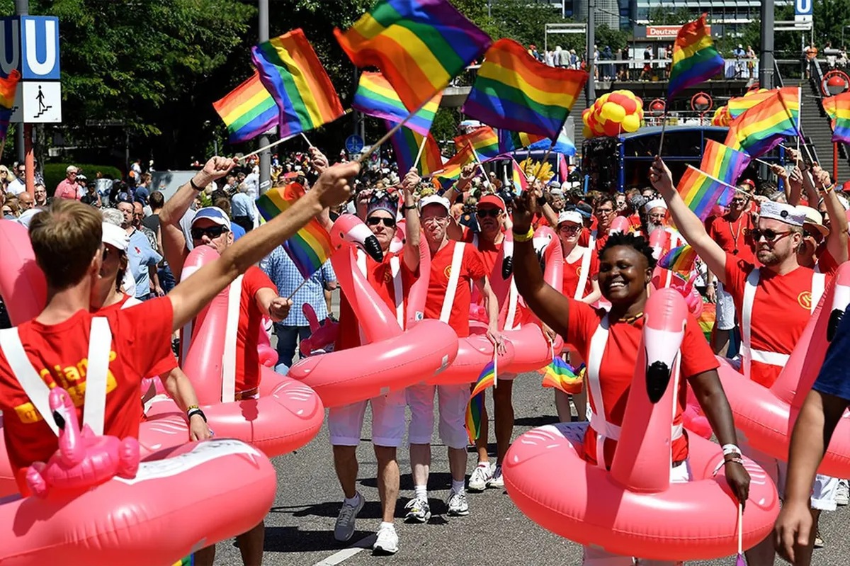 Cologne streets fill for LGBT+ parade | ABS-CBN