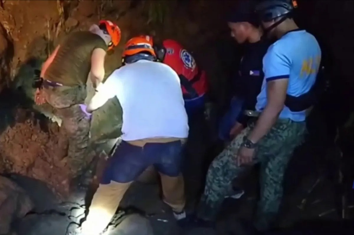 Bangkay ng mag-inang natabunan ng landslides sa Sarangani narekober ... Bangkay ng mag-inang natabunan ng landslides sa Sarangani narekober ...