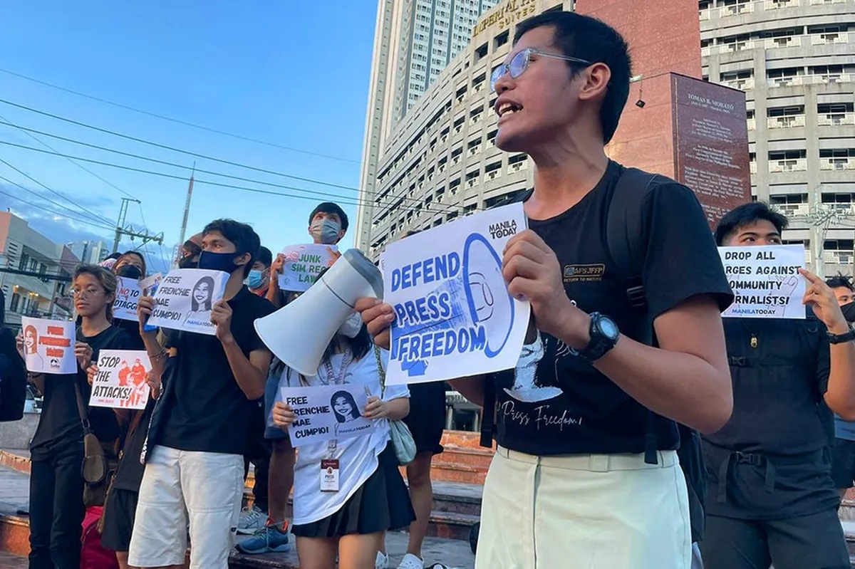 Journalists, advocates stage protest action to mark ABS-CBN shutdown ...