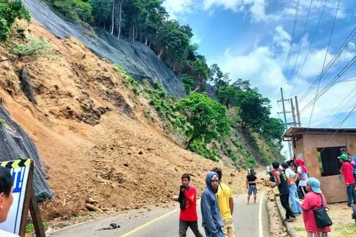 Bahagi ng bundok sa Aklan gumuho dahil sa pag-ulan | ABS-CBN News Bahagi ng bundok sa Aklan gumuho dahil sa pag-ulan | ABS-CBN News
