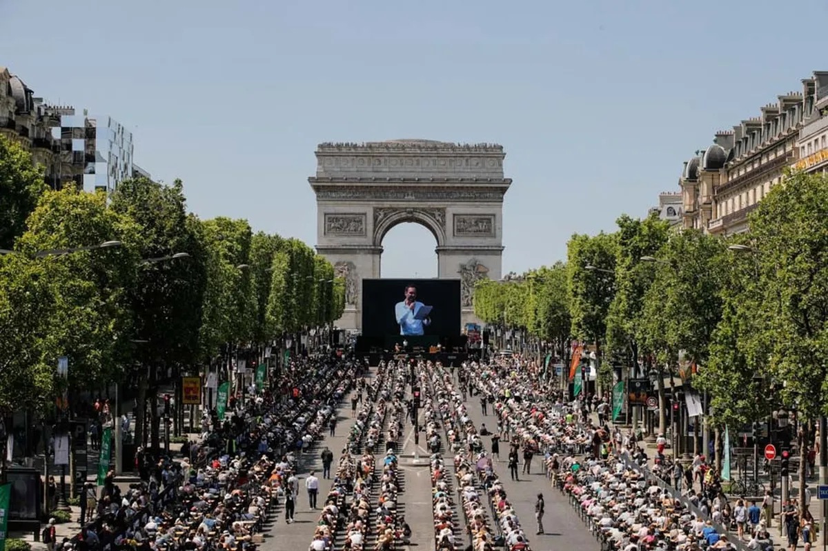 'The World's Biggest Dictation' in France | ABS-CBN Lifestyle