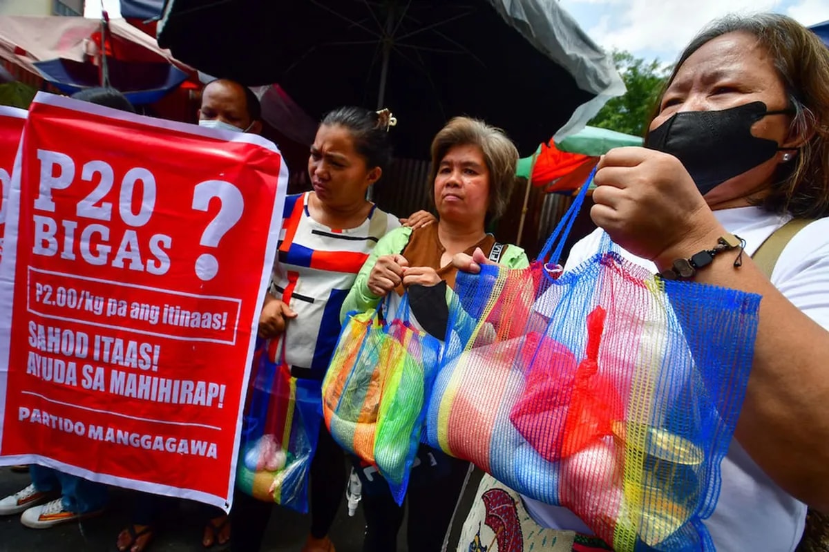 Filipinos feel poor due to low pay, lack of jobs: think tank | ABS-CBN News