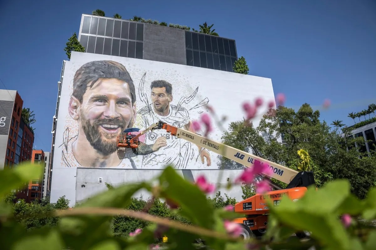 Football: Lionel Messi signs contract with Inter Miami through 2025 ...