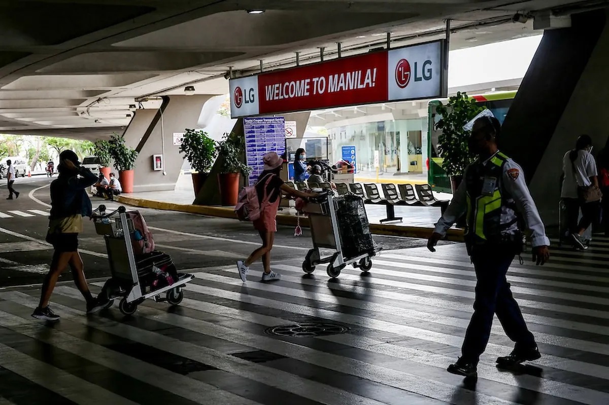 House committee OKs bill allowing OFWs to vote via internet | ABS-CBN News