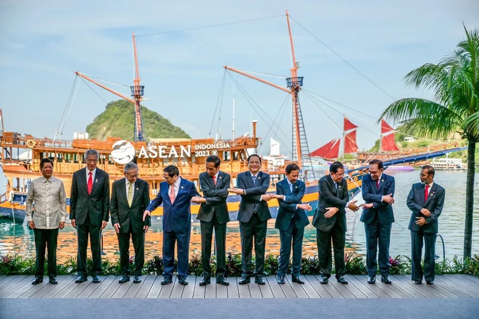 Obligatory ASEAN leaders family photo | ABS-CBN