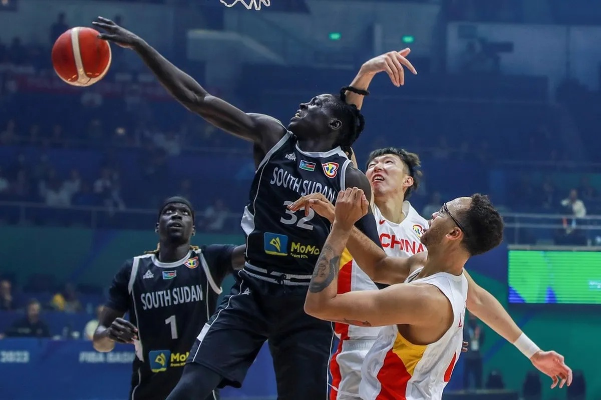 Knocked out but heads high: South Sudan cheers defeated basketball team ...