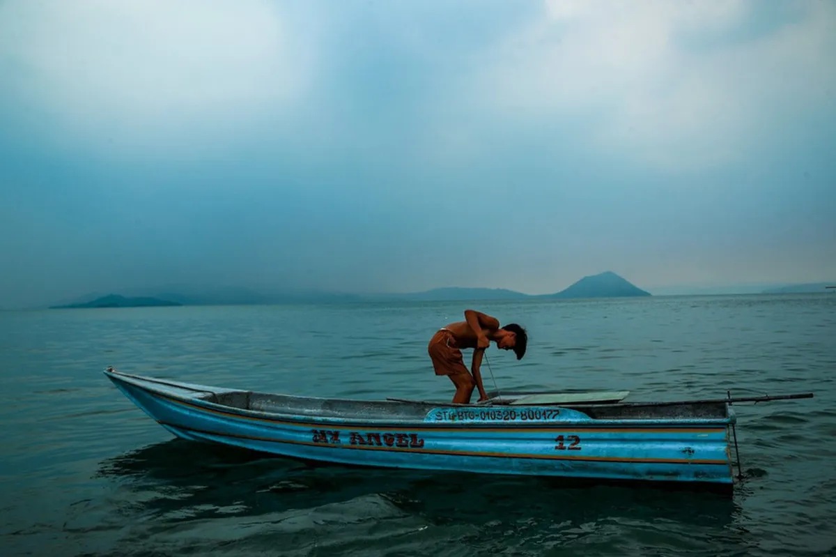 Vog from Taal Volcano affects health of Batangas residents | ABS-CBN News