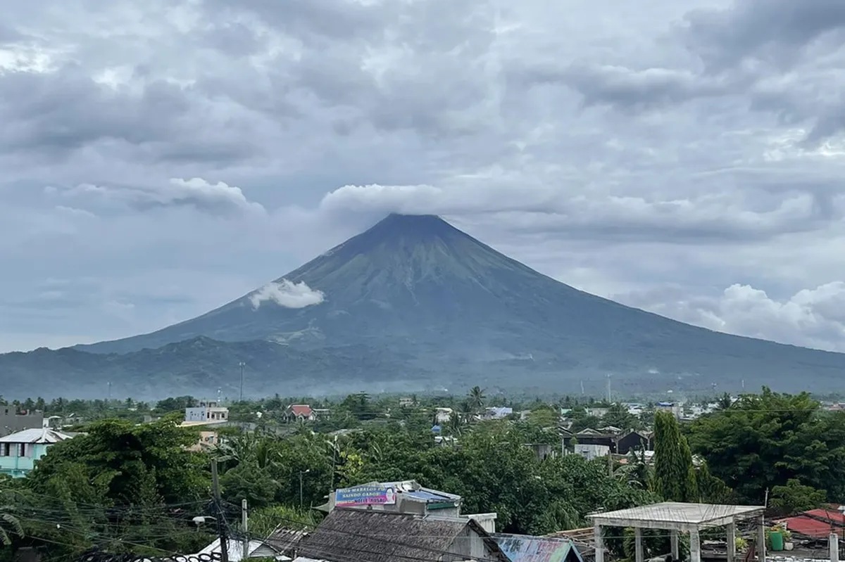 Mayon raised to Alert 3: 'Effusive magmatic eruption taking place ...