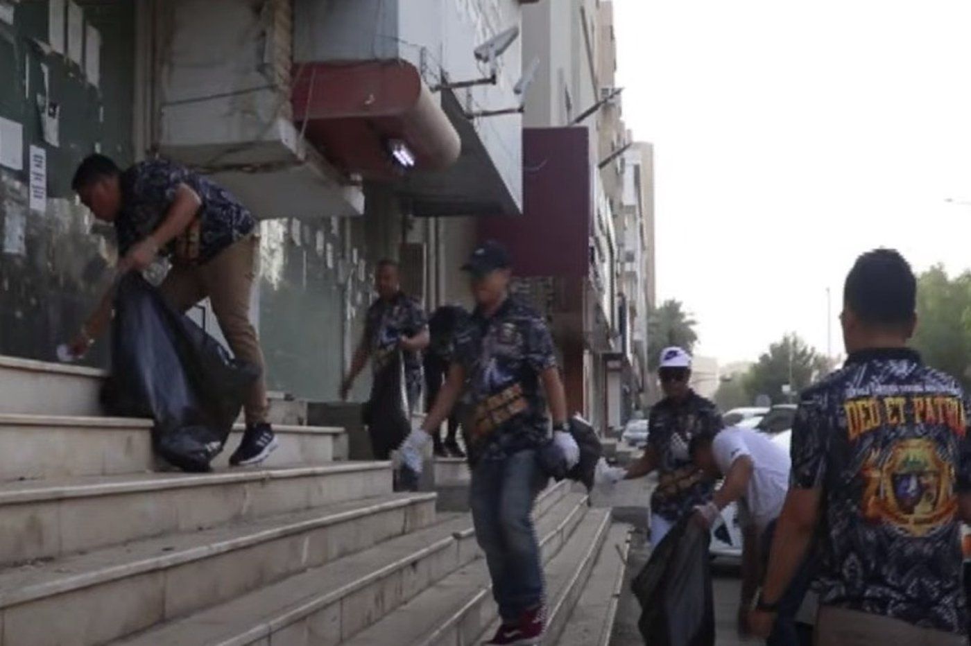 Mga Pinoy sa Riyadh nagsagawa ng Bayanihan clean-up drive | ABS-CBN ...