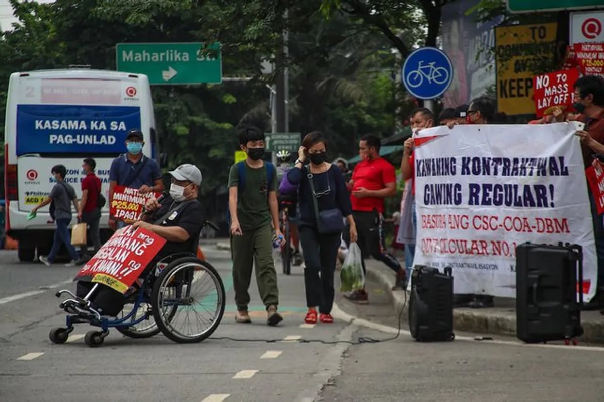 2M gov't employees apektado ng Rightsizing Act | ABS-CBN News