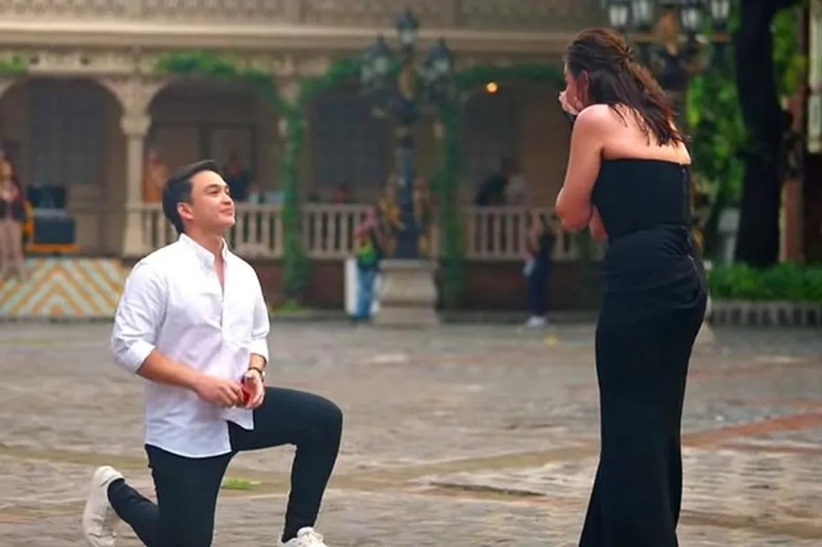 'Crush ko lang noon': Dominic Roque shares clip of proposal to Bea ...