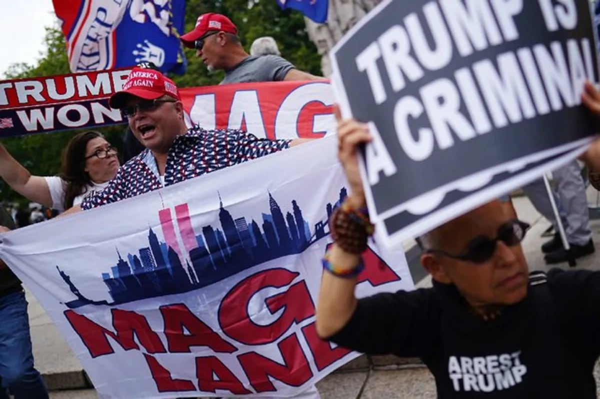 Civics lesson or reality TV? Calls grow to broadcast Trump trial | ABS-CBN
