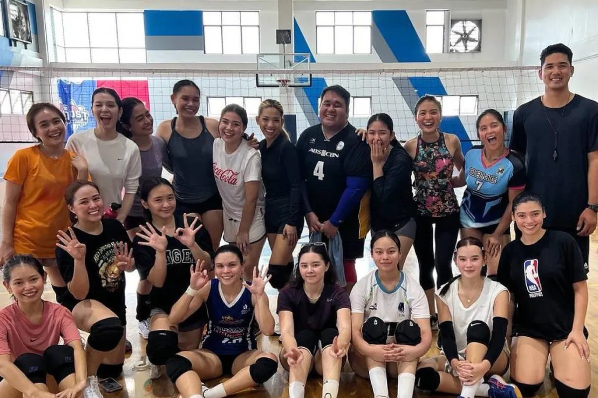 WATCH: Star Magic volleyball team starts training | ABS-CBN Entertainment