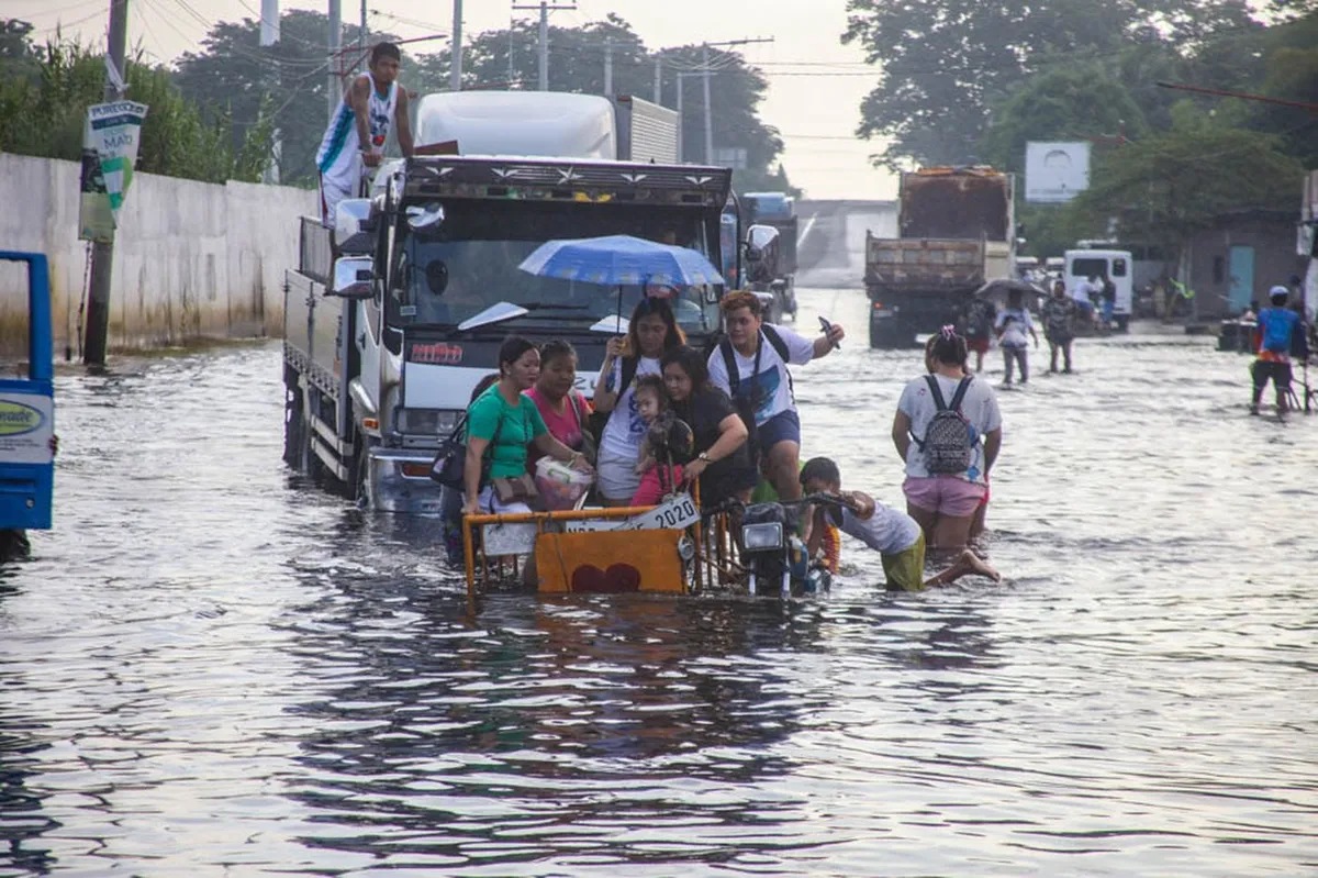Still flooded in San Simon, Pampanga | ABS-CBN News