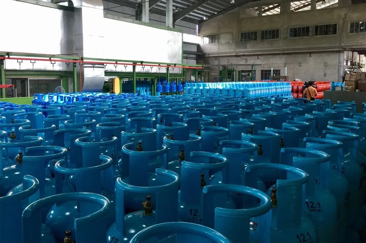 Oil firms roll back LPG prices | ABS-CBN News