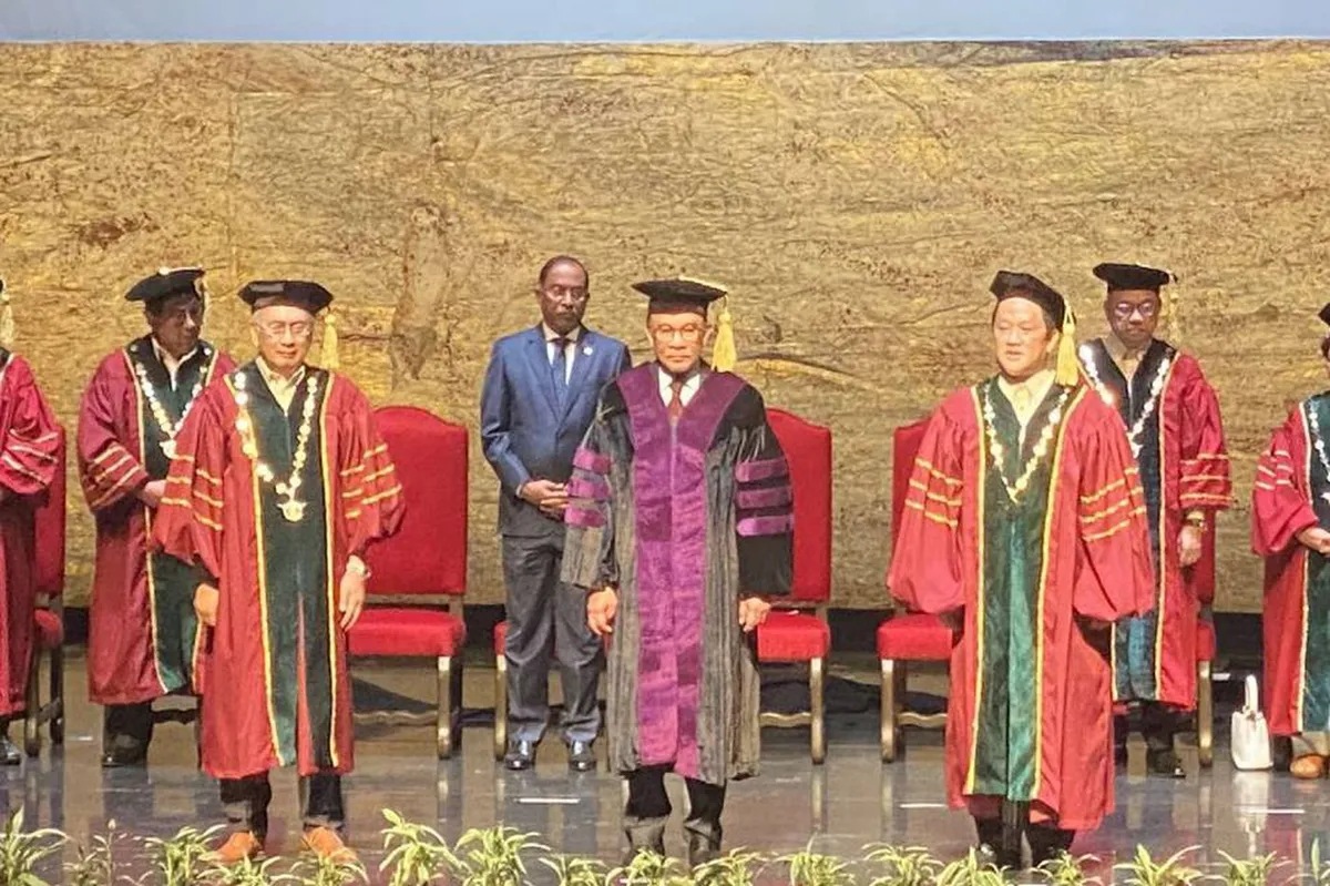 UP confers honorary degree to Malaysian PM Anwar | ABS-CBN News