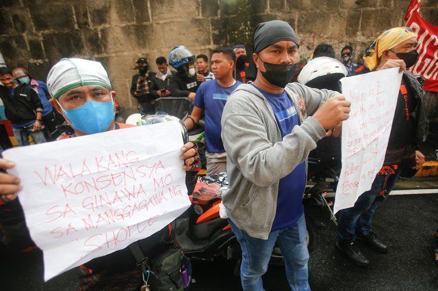 Shopee workers protest at Labor department over workers' right to ...