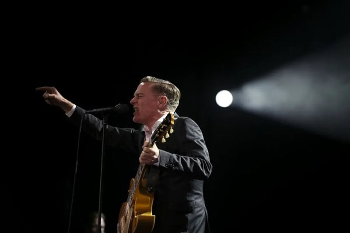 Prior to his Manila concert, Bryan Adams once tried singing on 'karaoke ...