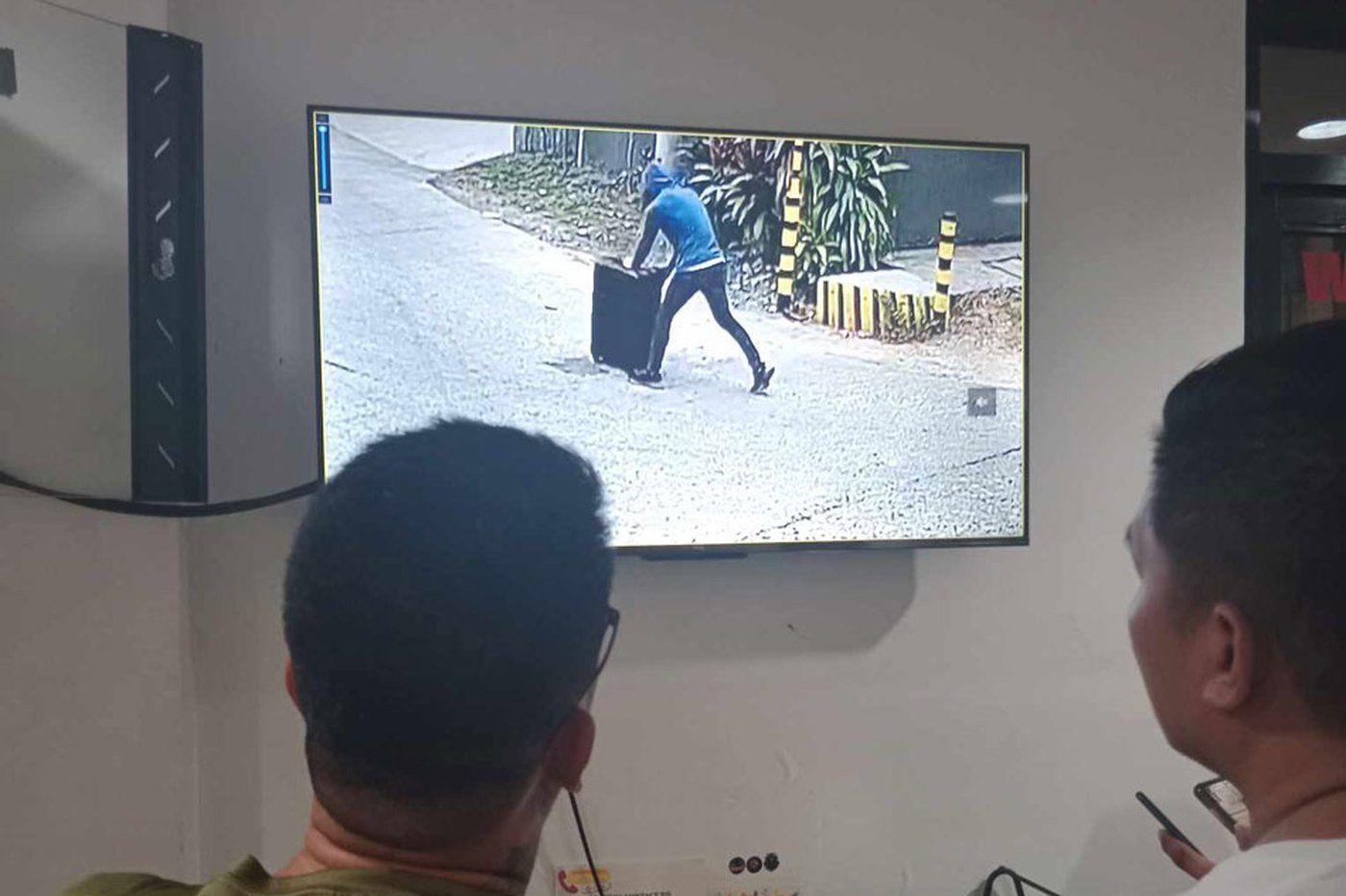 Child kidnapped and placed inside trolley suitcase rescued | ABS-CBN News