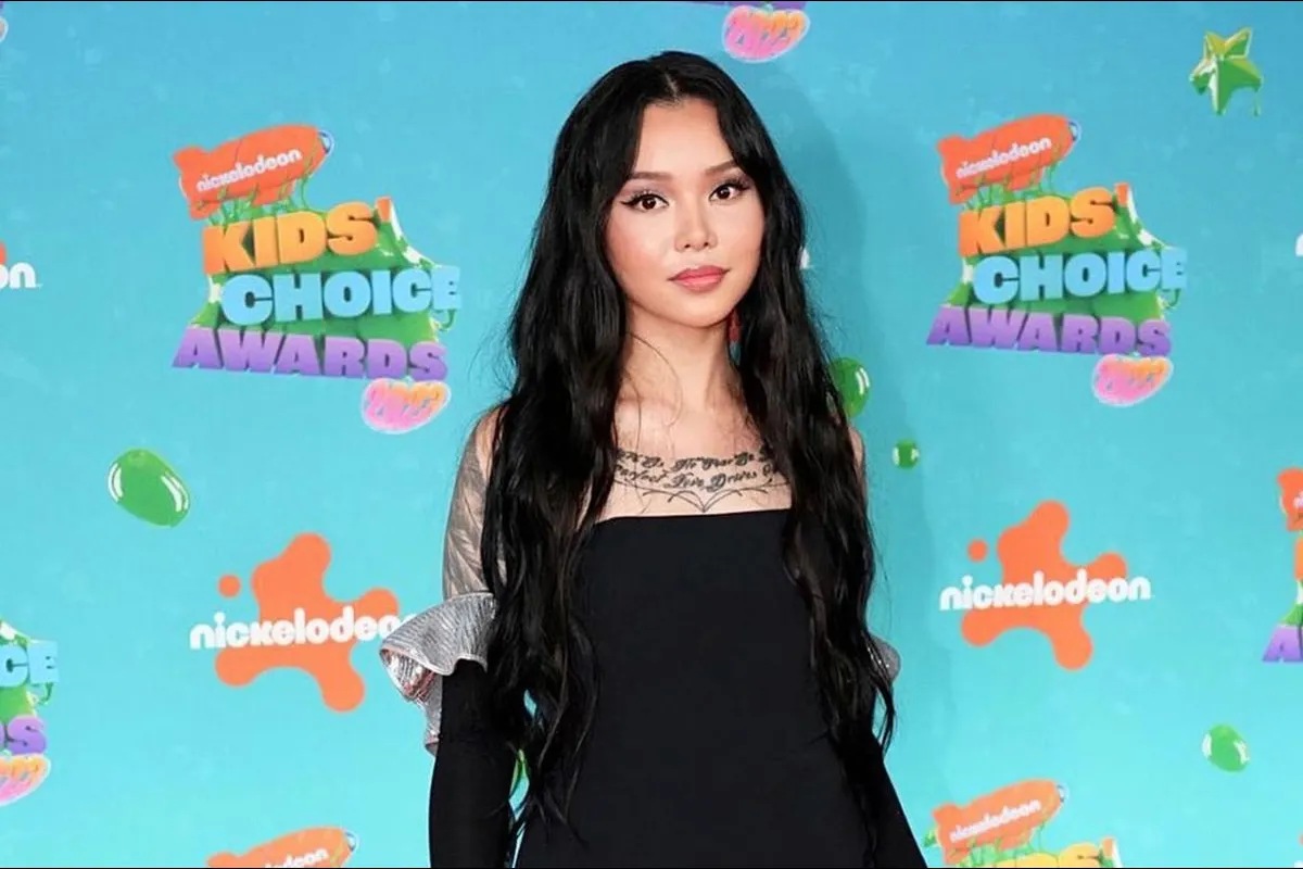 Bella Poarch wins first Kids' Choice Awards trophy | ABS-CBN Entertainment