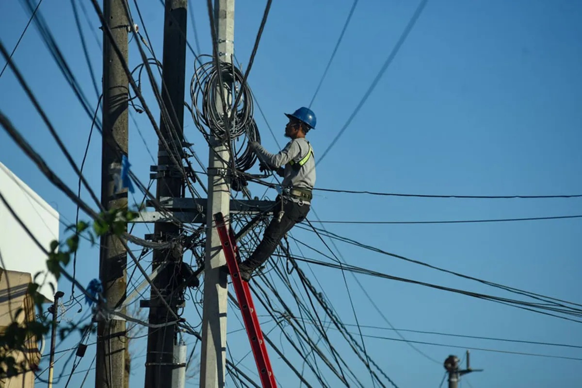 Public utilities urged to fix power lines, telco cables | ABS-CBN News